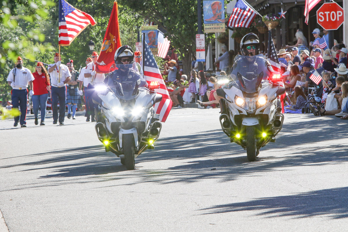 Folsom Hometown Parade Draws Huge Spirited Patriotic Crowd – Folsom Times