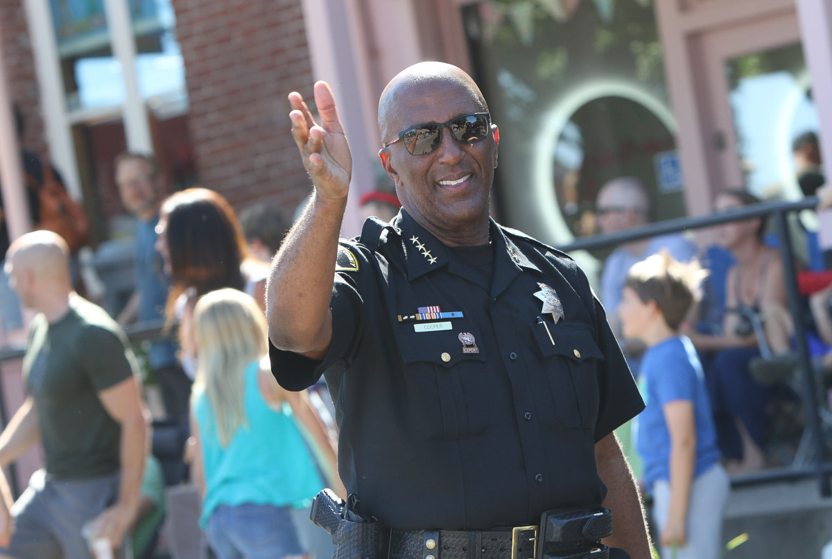 Folsom Hometown Parade Draws Huge Spirited Patriotic Crowd – Folsom Times