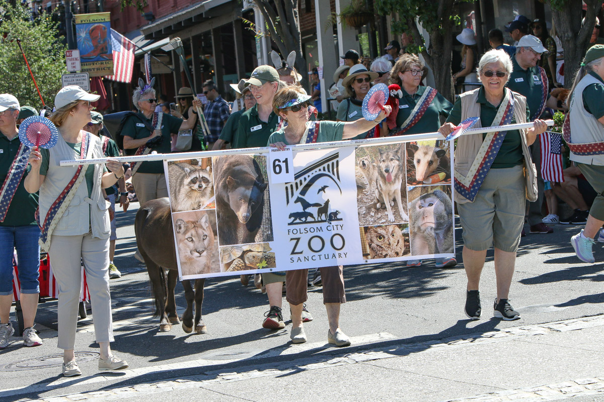 Folsom Hometown Parade Draws Huge Spirited Patriotic Crowd – Folsom Times