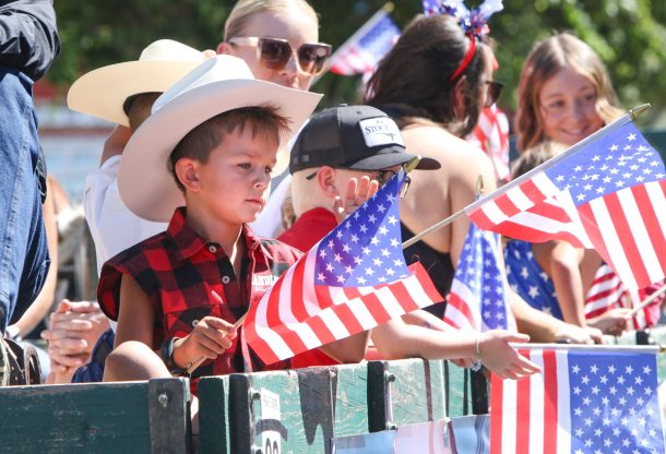 Folsom Hometown Parade Draws Huge Spirited Patriotic Crowd – Folsom Times