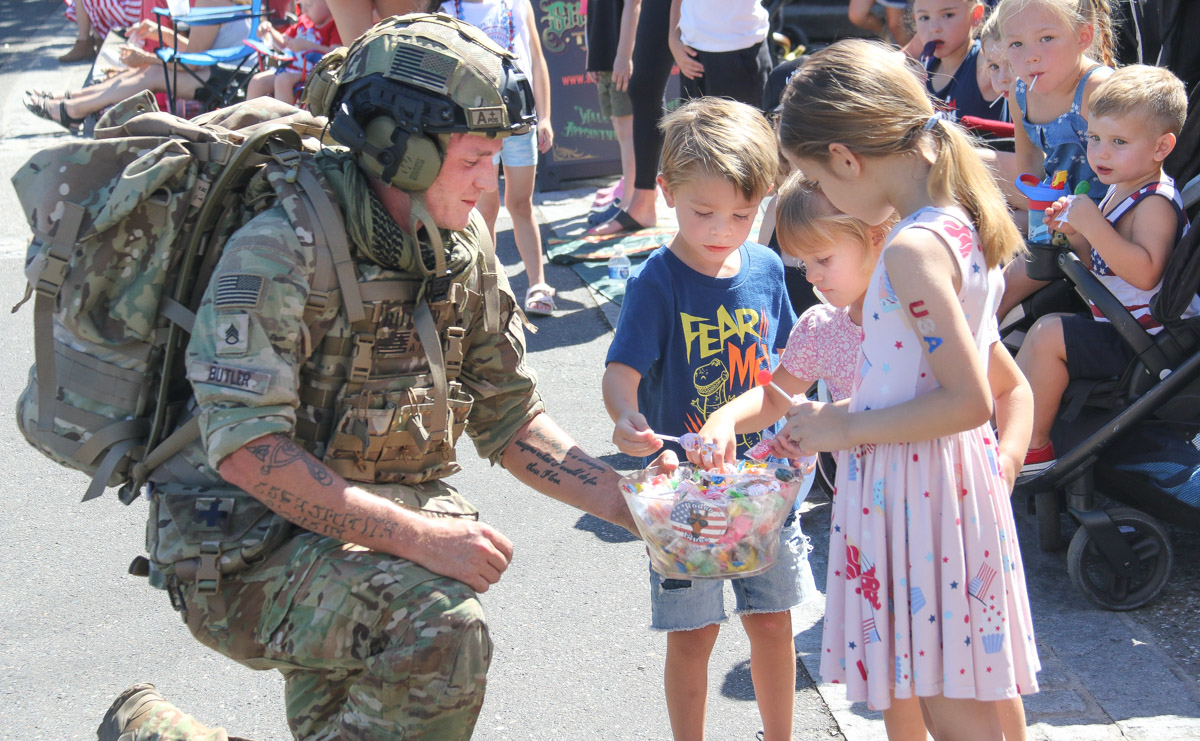 Folsom Hometown Parade Draws Huge Spirited Patriotic Crowd – Folsom Times